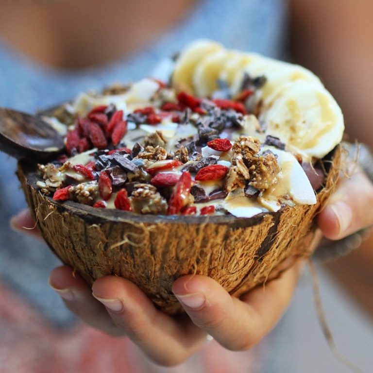 Hawaiian Acai Bowl – Coconut and Bliss
